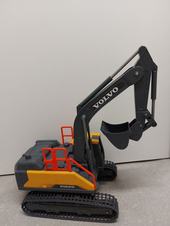 Ferngesteuerter Volvo Bagger | Kaufen auf Ricardo