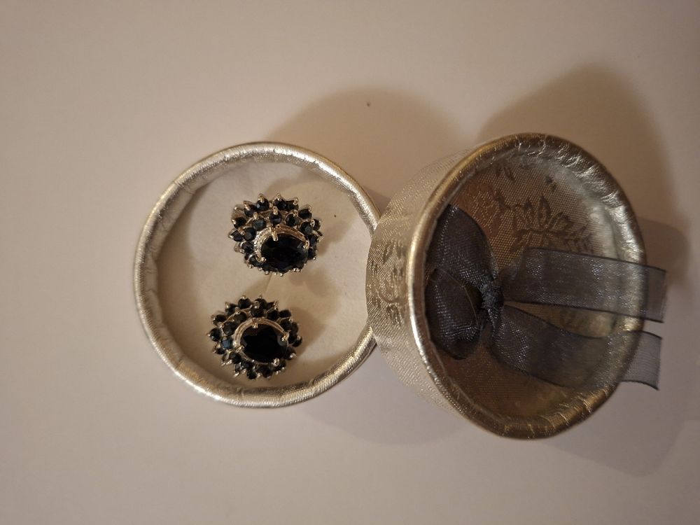 Elegante Ohrstecker, Kettenanhänger mit Onyx und ev. Silber (Gebraucht ...