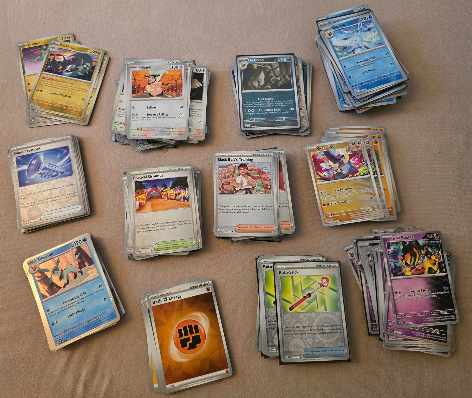 🇺🇸 Pokemon Prismatic Evolutions 》über 400 Reverse/Holo (Neu (gemäss ...