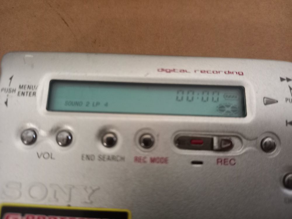 Sony MiniDisk Walkman MZ-R900 mit 10 Minidisc (Defekt) in Prez-vers ...