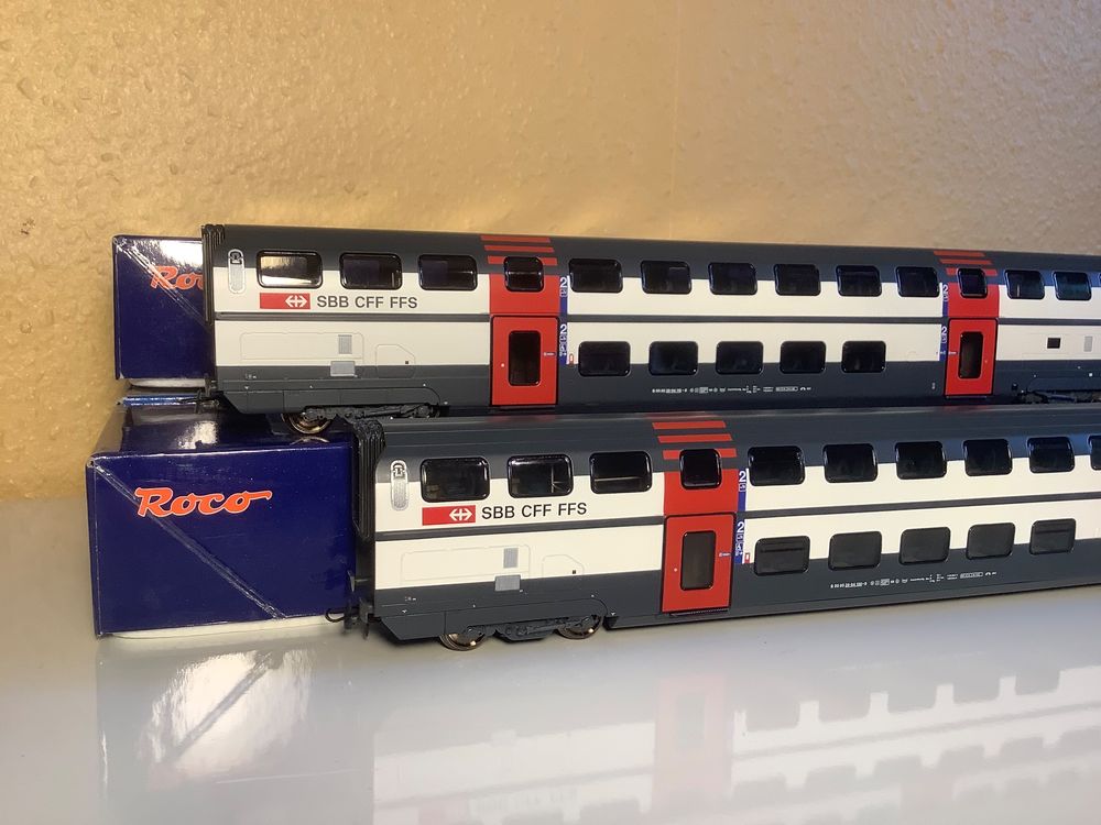 Roco : SBB IC2000 2 Wagen 2. Klasse 64851 & 64852 (Neu (gemäss ...