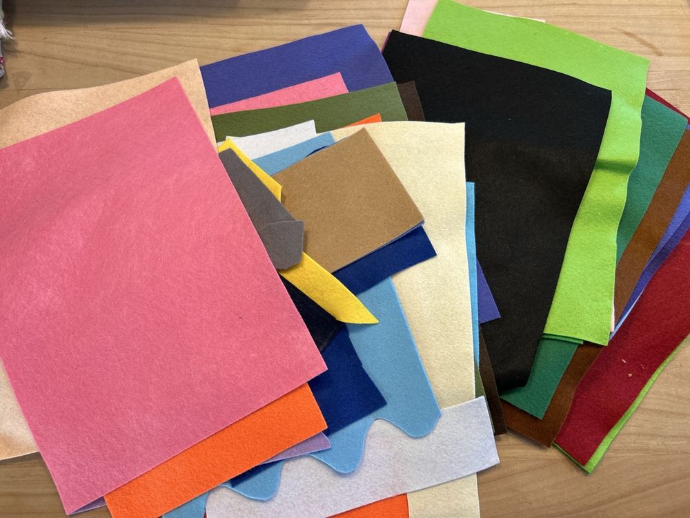 Bastelfilz (Gebraucht) in Brüttisellen für CHF 1 – mit Lieferung auf ...