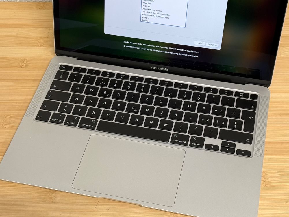 Apple MacBook Air 13" 2020, Core i3, 256GB, 8GB, Silber (Gebraucht) in ...