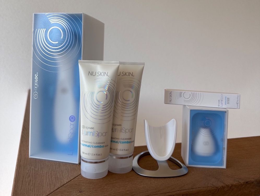 ageLOC LumiSpa iO Cleansing Kit + Stand + | Kaufen auf Ricardo