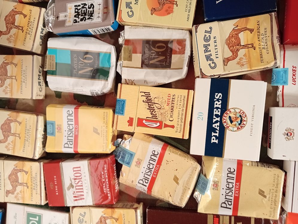 COLLECTION DE PAQUETS DE CIGARETTES ANNÉES 1990 VIDES (Gebraucht) in ...