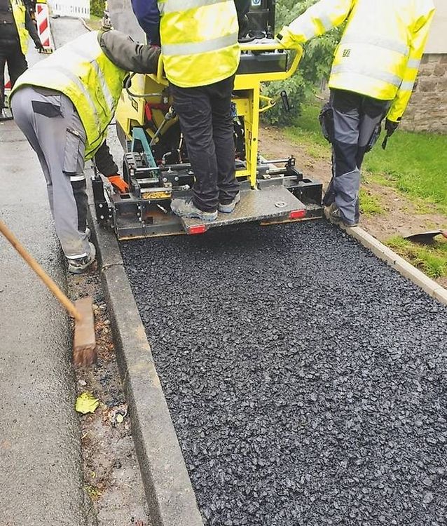 Mini Fertiger Asphalt Ammann Bomag Vögele Dynapac Cat Abroll (Gebraucht ...