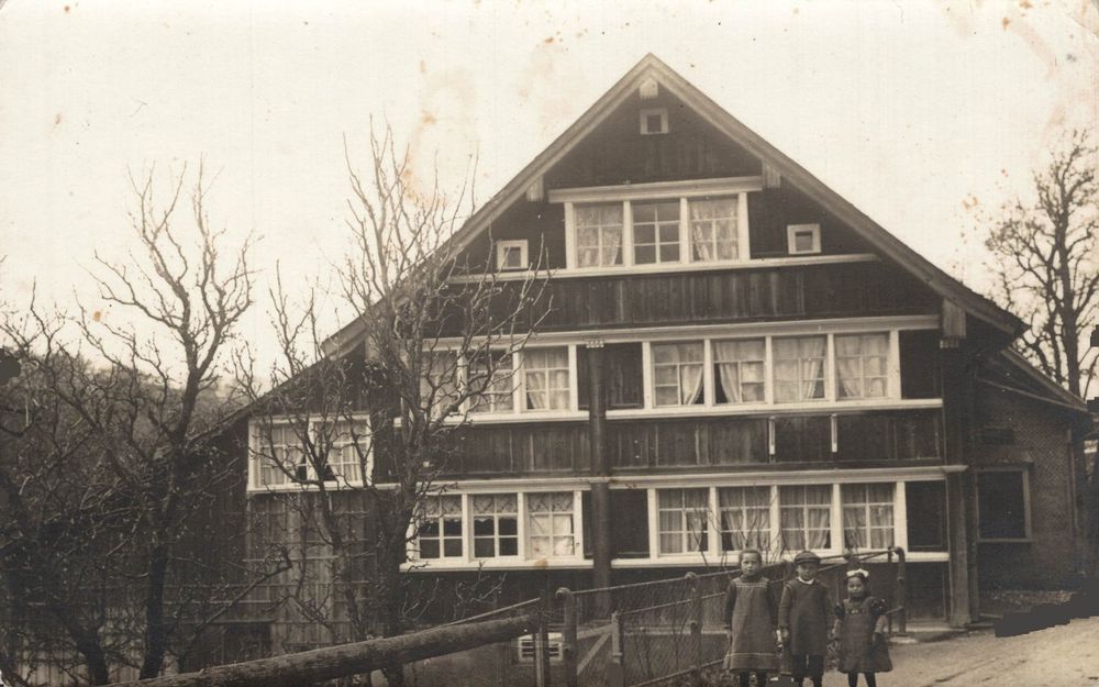 Haus mit Scheune (Berneck, Feldstrasse 6?) (Gebraucht) in Bronschhofen für CHF 13 – mit ...