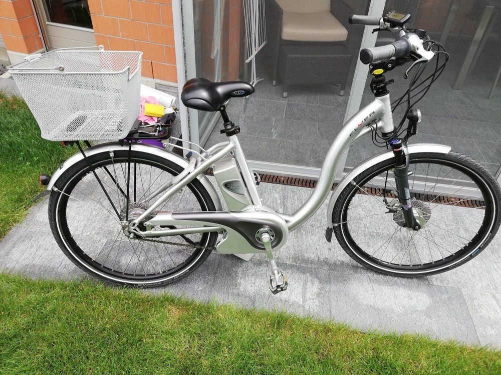 Flyer C8 Premium 09 | Kaufen auf Ricardo