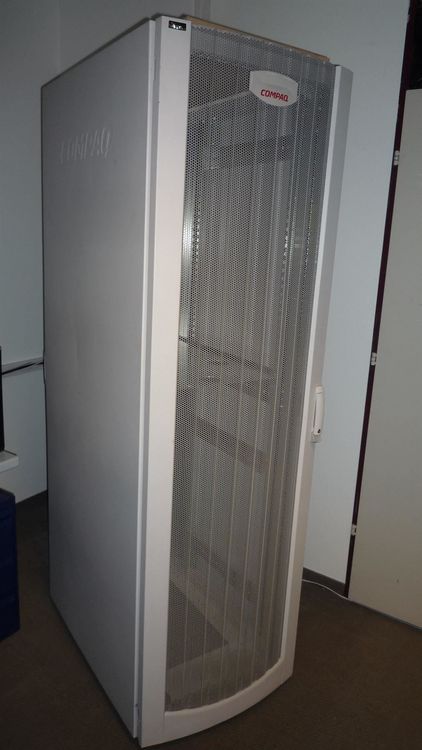 Compaq Server Rack Gehäuse | Kaufen auf Ricardo