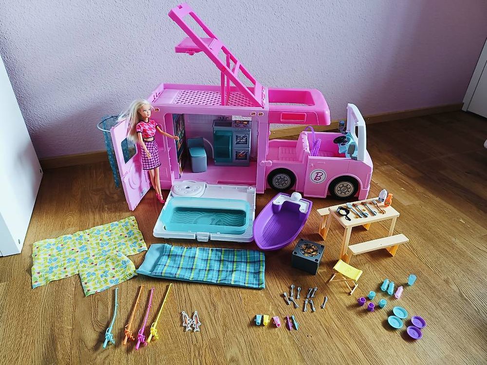 Barbie 3 in 1 Super Abenteuer Camper (Gebraucht) in Mettmenstetten für CHF 60 – nur Abholung auf ...