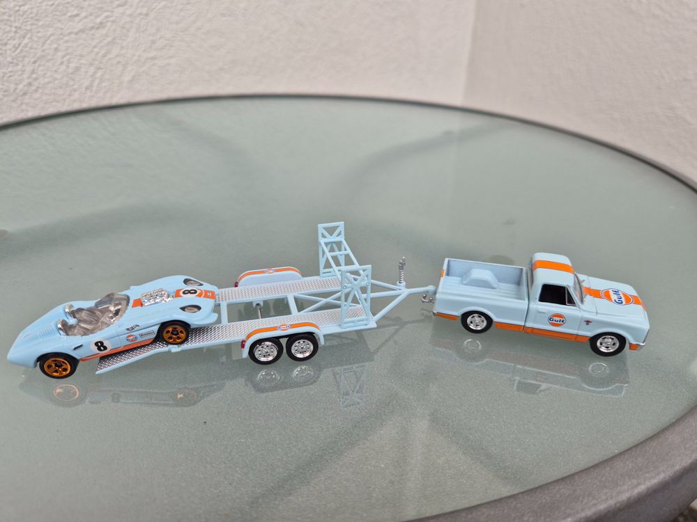 Gulf Renntransporter Hot wheels und Greenligth (Gebraucht) in Oberbuchsiten für CHF 14.9 – mit ...