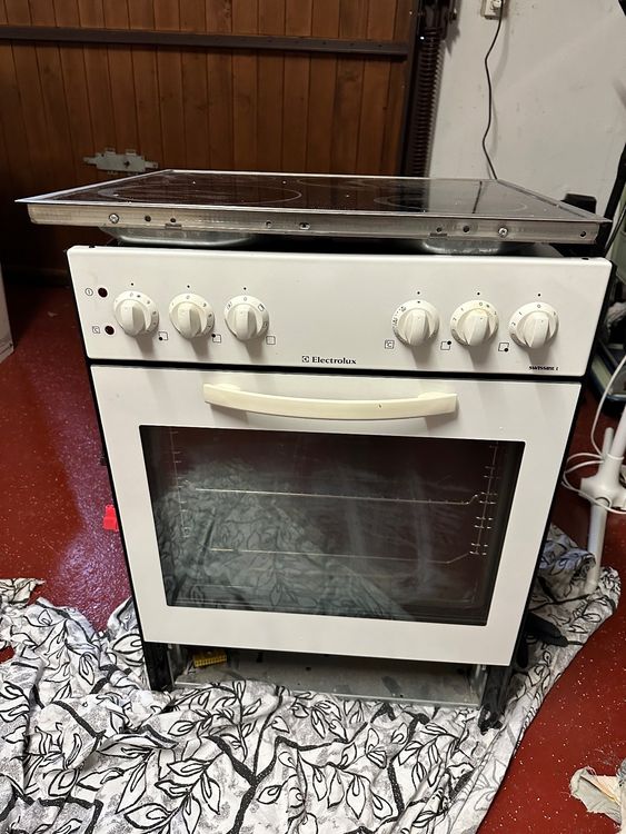 Backofen Electrolux mit Kochfeld CH norm 55cm (Gebraucht) in ...