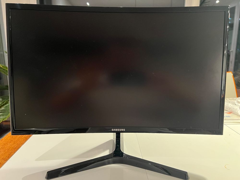 Samsung Bildschirm 24 Zoll C24F396FHU ab CHF 1.—! (Gebraucht) in Muri ...