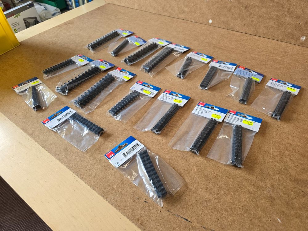 Posten diverser Max Hauri Lüsterklemmen in schwarz ab 1.- (Neu (gemäss ...