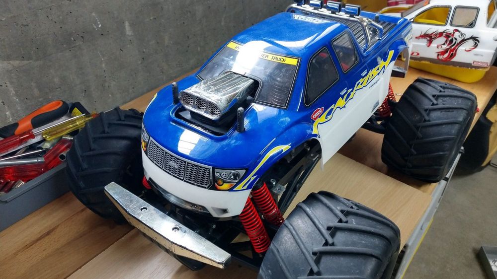 Kyosho Giga Crusher Dual Force (Neu (gemäss Beschreibung)) in Kappel SO für CHF 460 – mit ...