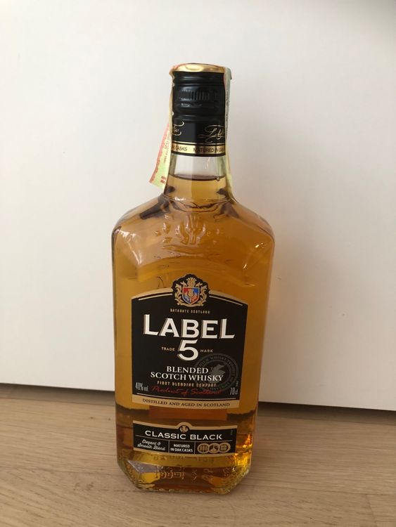 Label 5 blended Scotch Whisky Classic black (Neu und originalverpackt) in Dübendorf für CHF 28 ...