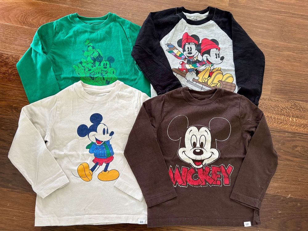 Mickey Mouse Tshirts 104-110 (Gebraucht) in Frick für CHF 8 – mit ...