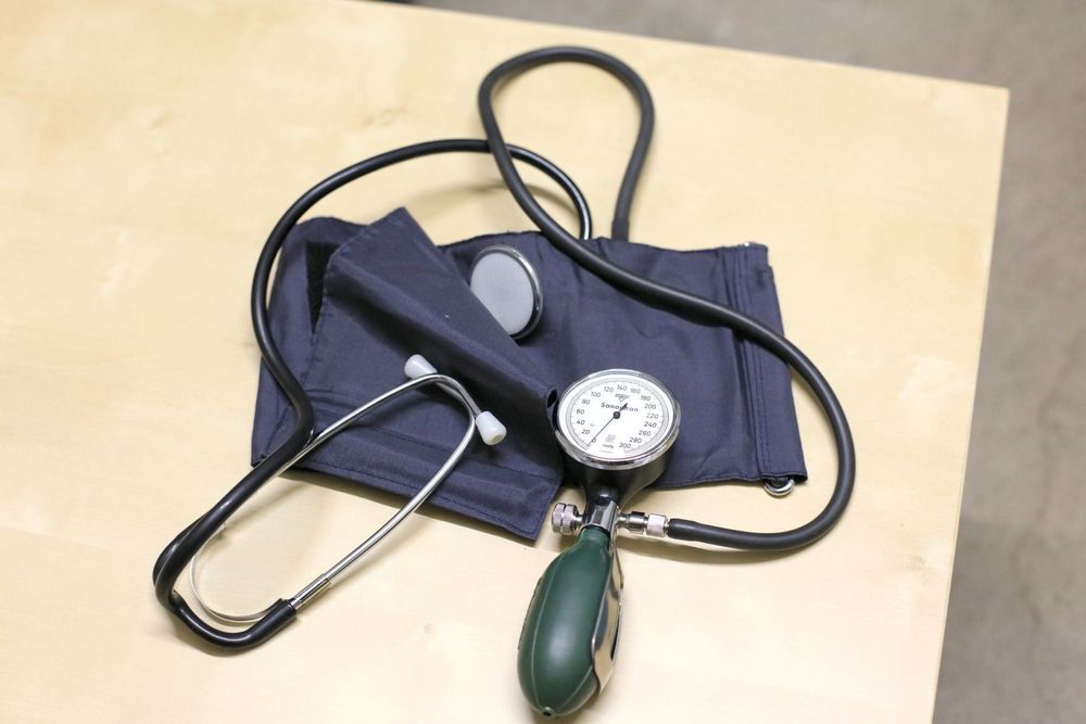 antiker Blutdruckmesser Sanaphon (Gebraucht) in Pfungen für CHF 15 ...