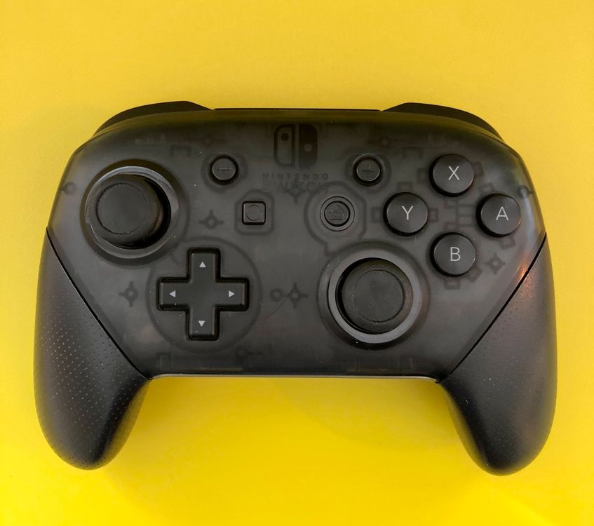 Pro Controller - Nintendo Switch (Gebraucht) in Lausanne für CHF 34.5 ...