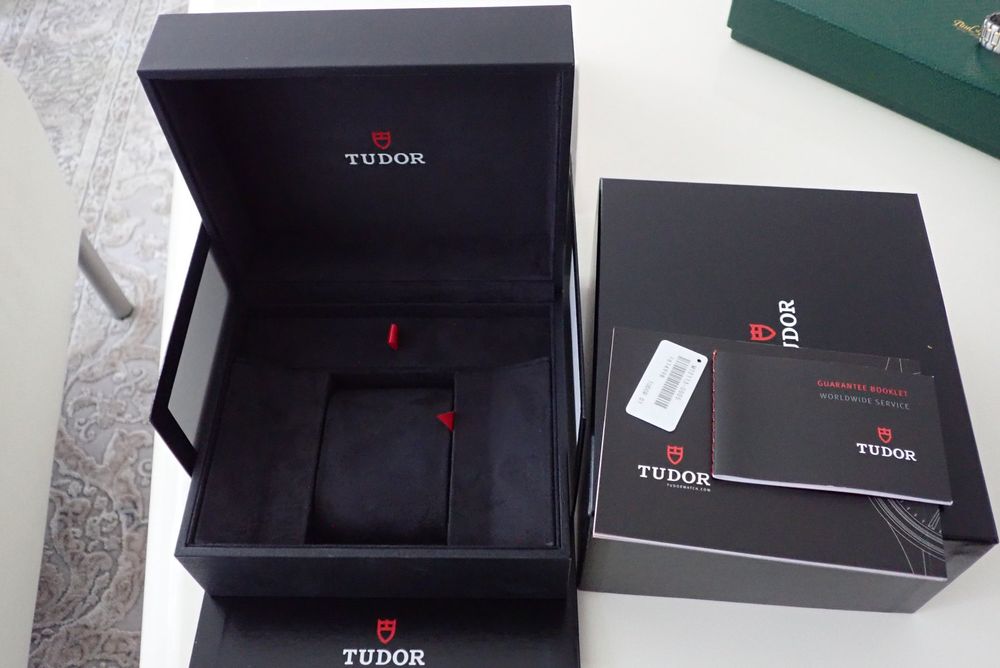TUDOR BOX NEU | Kaufen auf Ricardo