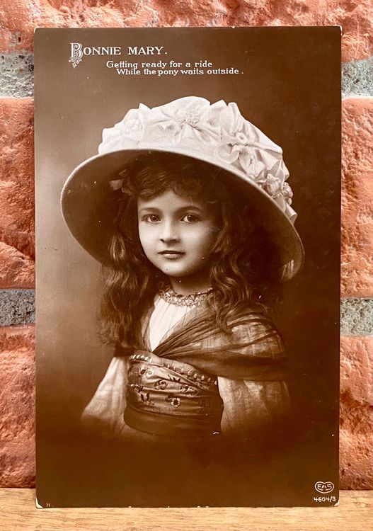 Antike Foto AK Mädchen mit Hut, Bonnie Mary aus England | Kaufen auf ...