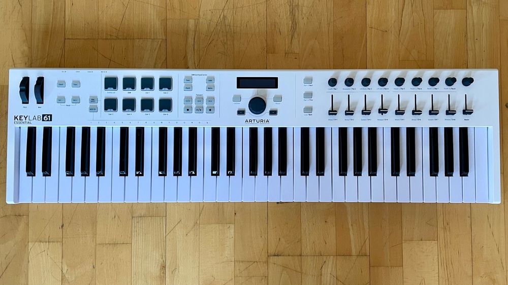 Arturia KeyLab Essential 61 MIDI Controller, neuwertig (Neu (gemäss ...