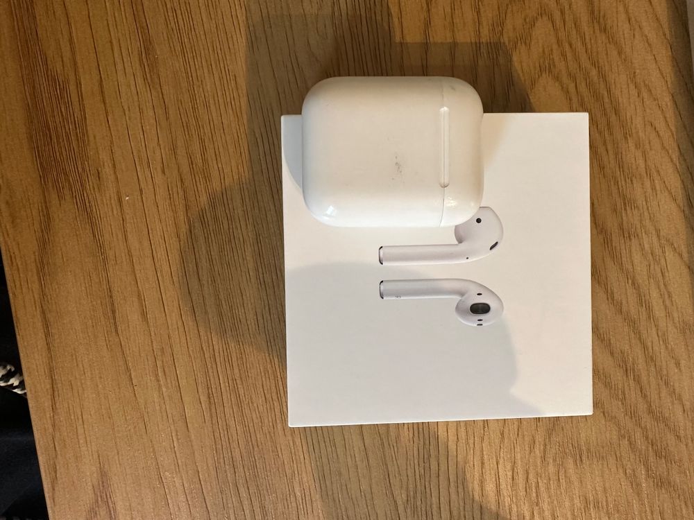 AirPods 1. Generation (Gebraucht) in Trun für CHF 55 – mit Lieferung ...