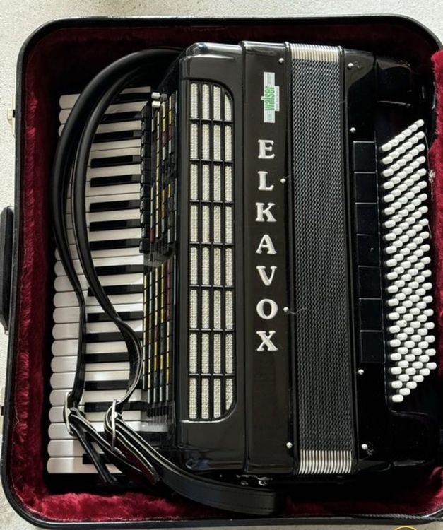 Elkavox Elktro-Akustische Akkordeon (Gebraucht) in Rämismühle für CHF ...