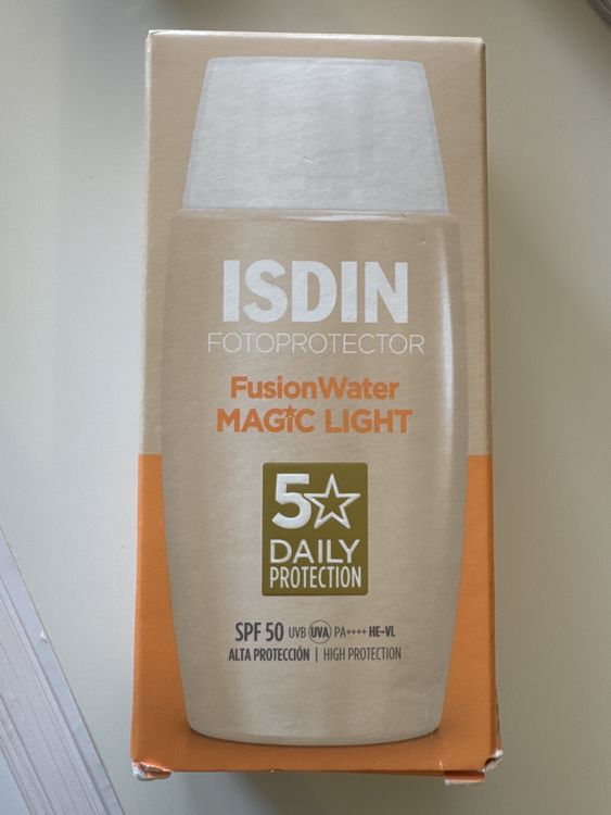 SPF 50, sunblock, ISDIN, one time used (Gebraucht) in Zürich für CHF 8 ...