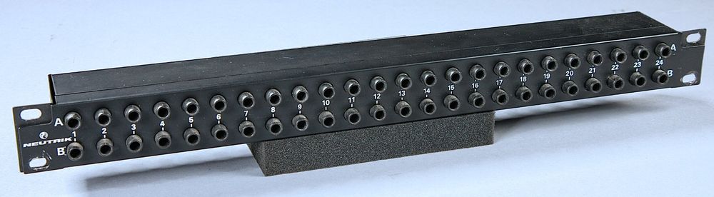 Neutrik 1/4 Zoll Audio Patch Panel NYS-SPP-L1 | Kaufen auf Ricardo