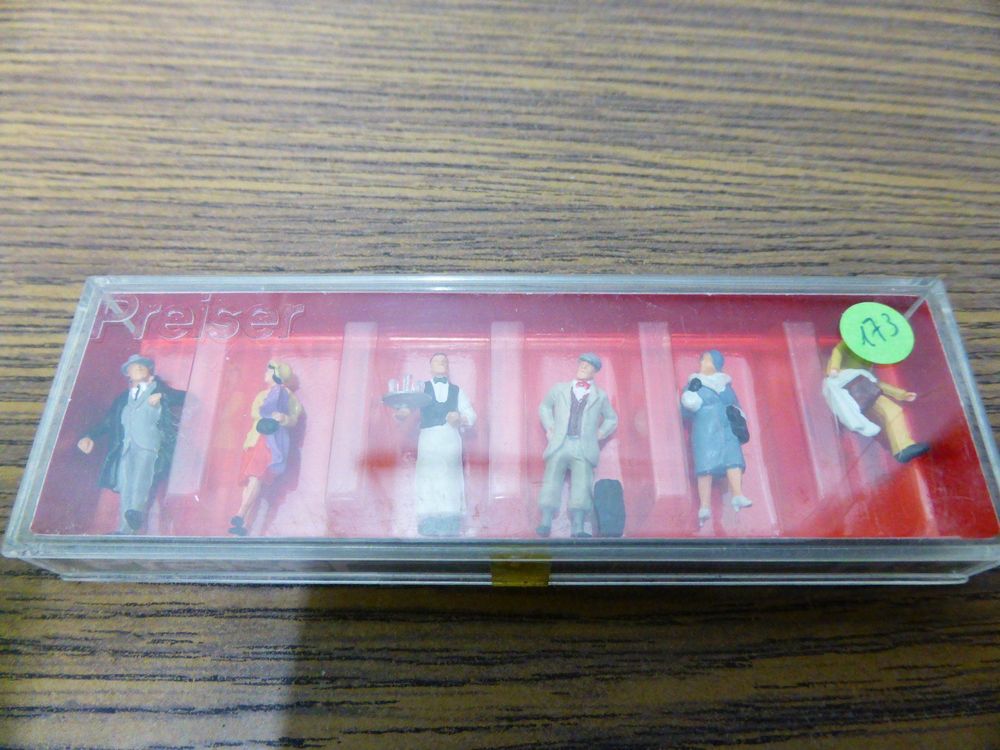 Preiser H0 12448 - am Bahnsteig 1925 (Neu und originalverpackt) in ...