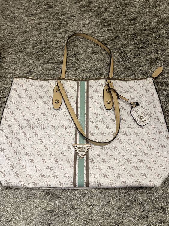 Guess Tasche gross (Neu (gemäss Beschreibung)) in Fehraltorf für CHF 50 ...