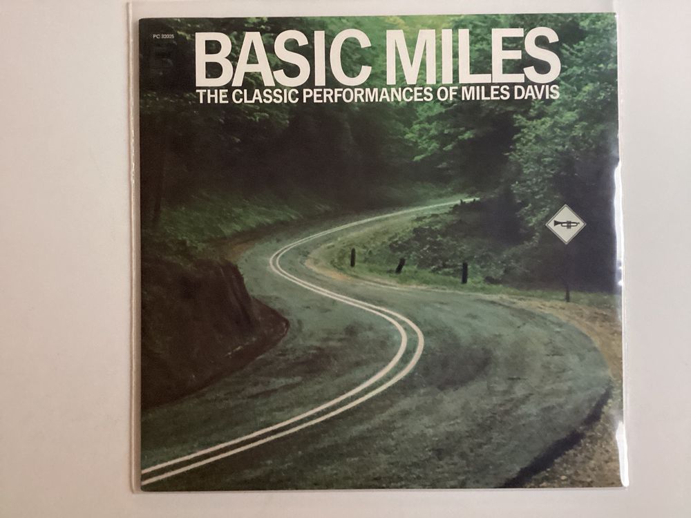 Basic Miles LP - Classic Performances Of Miles Davis (Gebraucht) in ...
