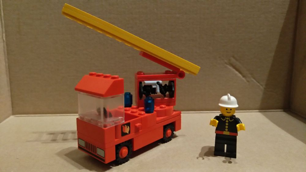 Lego City, Feuerwehrauto aus Set 1067 (Gebraucht) in Oberdiessbach für ...