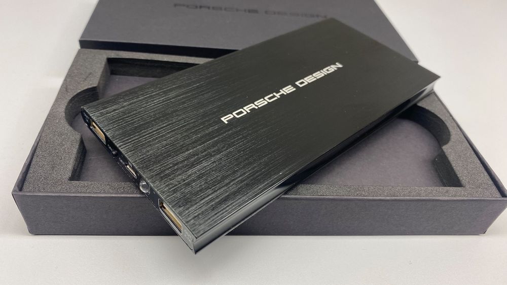 PORSCHE DESIGN Powerbank 8'000 mAh (Neu und originalverpackt) in St ...