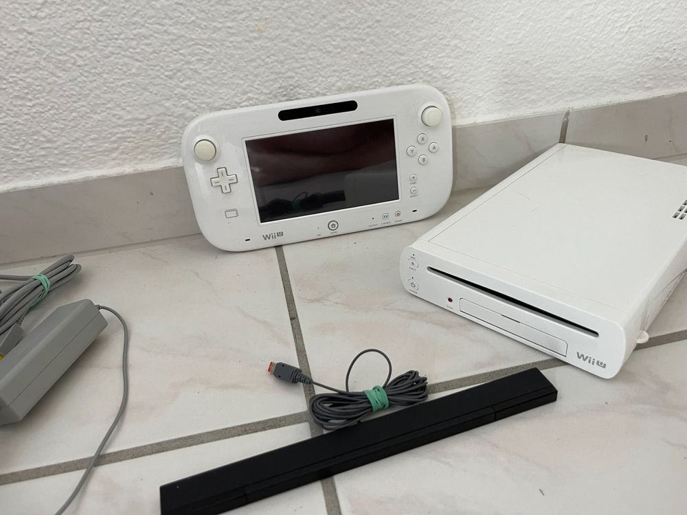 Nintendo Wii U weiss (Gebraucht) in Herznach für CHF 40 – mit Lieferung ...