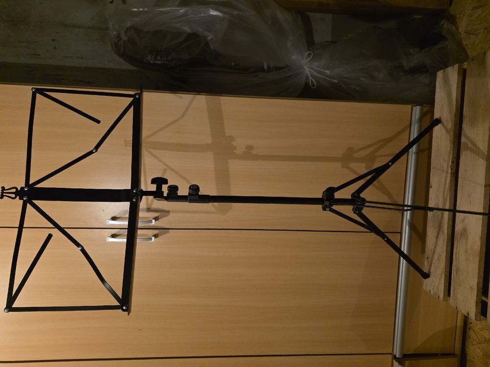 Pupitre de musique K&M - Idéal pour vos répétitions! (D'occasion) à ...