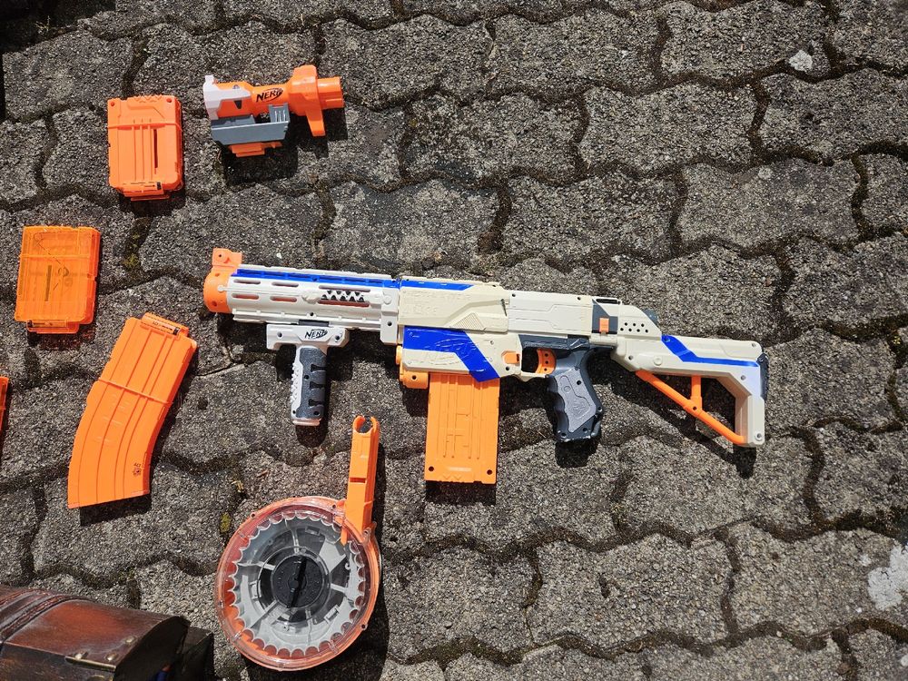 Nerf Sammlung, viele Blaster und Zubehör (Gebraucht) in Widen für CHF ...