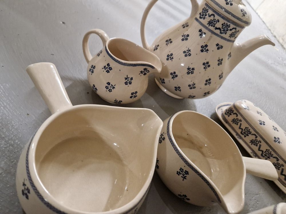 Vintage Laura Ashley Johnson Brothers ensemble Petite fleur (Gebraucht ...