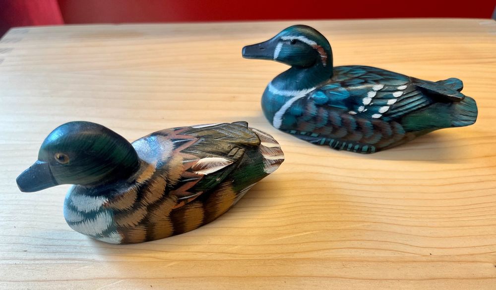 2 Enten, Holz geschnitzt, bemalt | Kaufen auf Ricardo