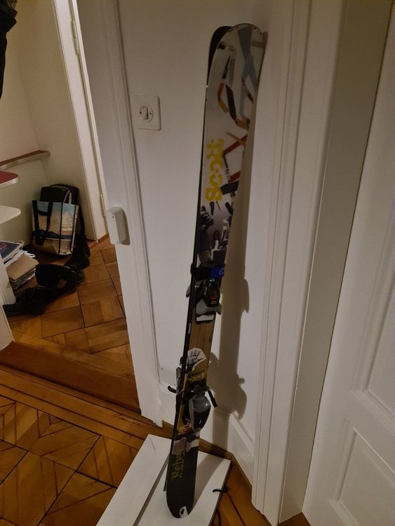 Freestyle Ski (Defekt) in Luzern für CHF 11 – mit Lieferung auf Ricardo ...