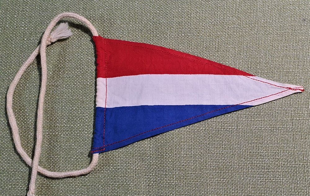 X099 - Alter Wimpel Fahne - Niederlande / Holland (Gebraucht) in Reinach BL für CHF 4 – mit ...