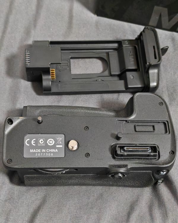 Nikon MB-D11 (Gebraucht) in St. Margrethen SG für CHF 15 – mit ...