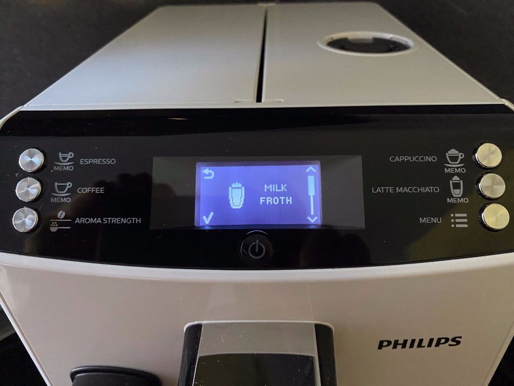 Philips Kaffeevollautomat 3100 Series - EP3362/00 | Kaufen auf Ricardo