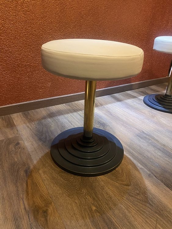 Vintage Barhocker / Design Hocker mit Gold-Akzenten (Gebraucht) in ...