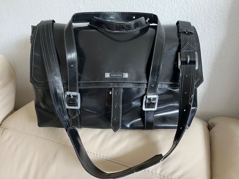 Freitag Tasche Carolus R511, Reference Linie in schwarz (Gebraucht) in Aarau für CHF 366 – mit ...