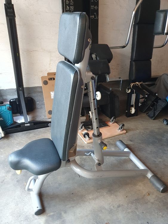 Technogym Adjustable Bench Hantelbank Banc (Gebraucht) in arbon für CHF 499.9 – nur Abholung auf ...