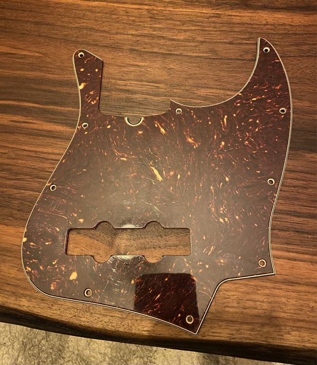 Fender Jazz Bass Pick guard (Gebraucht) in Bern für CHF 11 – mit ...