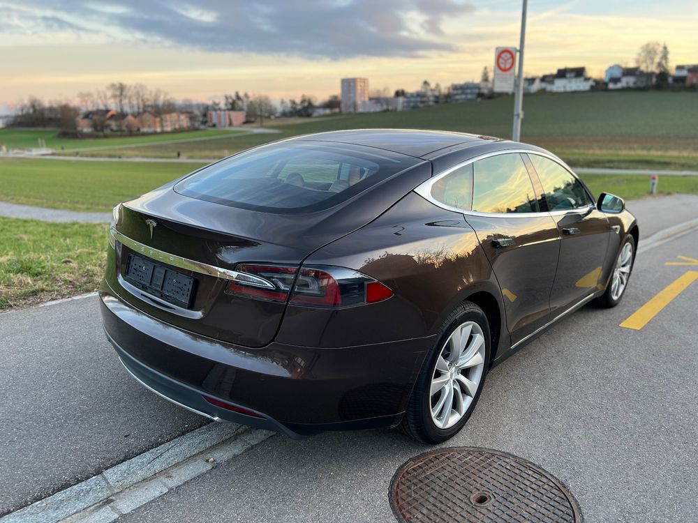 Tesla Model S85 in gutem Zustand (Gebraucht) in Wallisellen für CHF ...