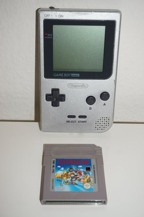 Nintendo Game Boy Pocket Silver mit Super Mario (Gebraucht) in Basel ...